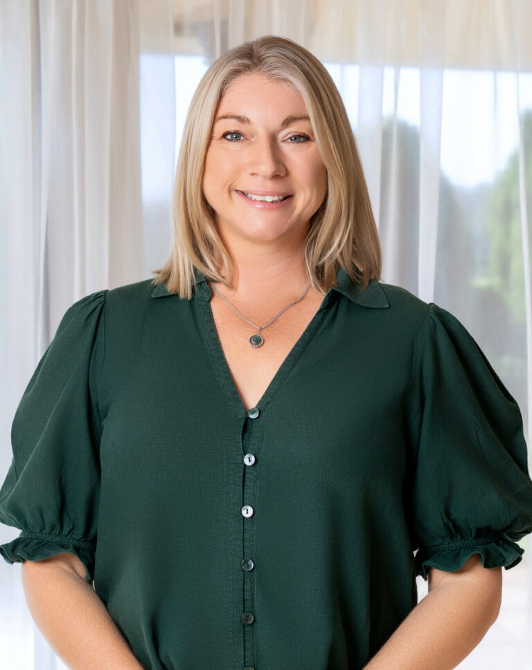 Danielle DavyDanielle Davy - Equine Therapist | The Banyans